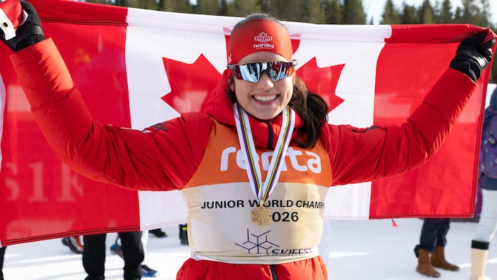 Alison Mackie championne du monde U23 du départ groupé | Radio-Canada