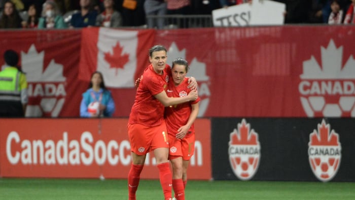 Christine Sinclair, Jessie Fleming et la succession | Radio-Canada
