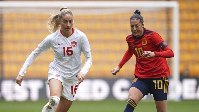 La Canadienne Janine Beckie ratera la Coupe du monde de soccer | Radio ...
