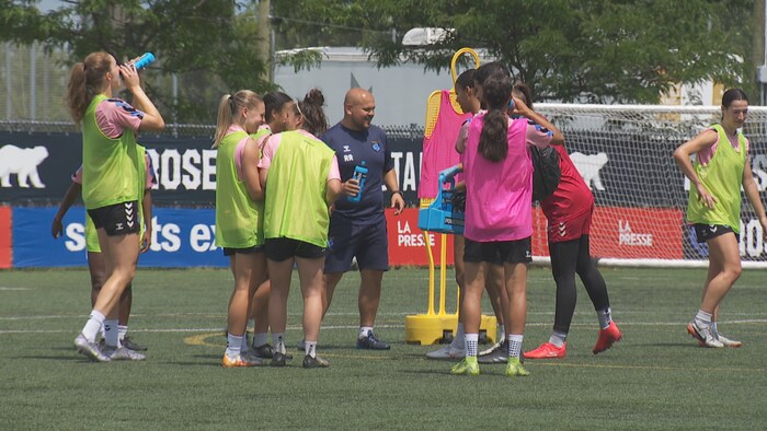 Les Roses veulent imposer leur identité au Wild FC | Radio-Canada