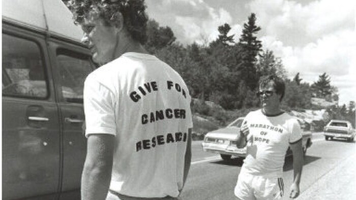 Décès de Bill Vigars, l’attaché de presse de Terry Fox | Radio-Canada