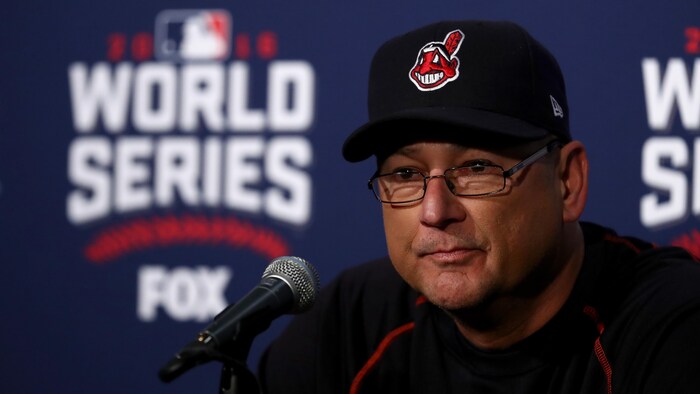 Terry Francona sous le bistouri | Radio-Canada