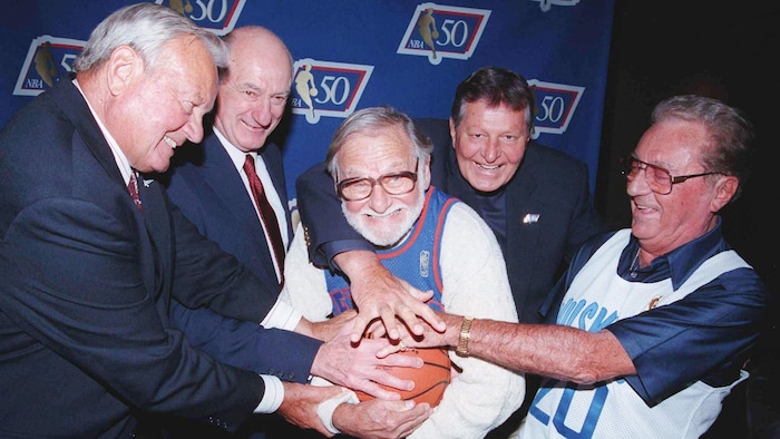 Il y a 75 ans, le tout premier match de l’histoire de la NBA avait lieu ...