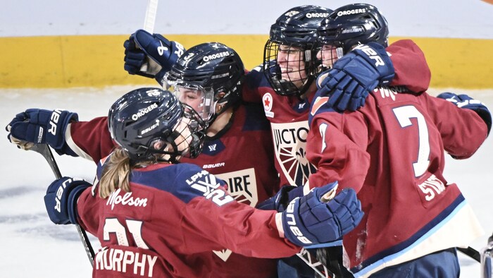 Stacey marque le but vainqueur en prolongation contre la Fleet | Radio ...