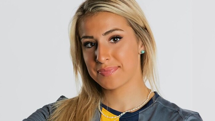 Une dernière saison universitaire pour Yasmine Hall | Radio-Canada