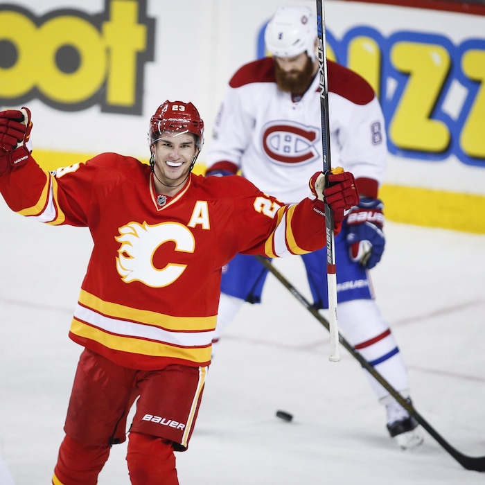 Un début de saison du tonnerre pour les Flames | Radio-Canada
