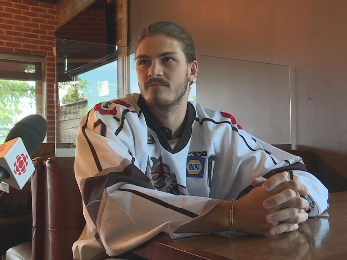 Amener les Flames de Gatineau au sommet : le projet de Carl Robillard ...