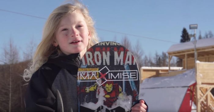 Eli Bouchard, planchiste globe-trotter à 9 ans | Radio-Canada