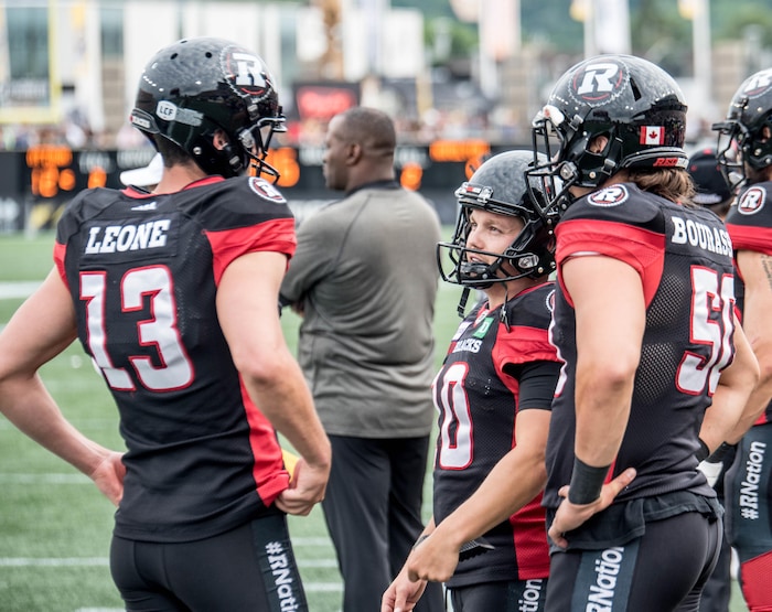 Les trois mousquetaires du Rouge et Noir d'Ottawa | Radio-Canada
