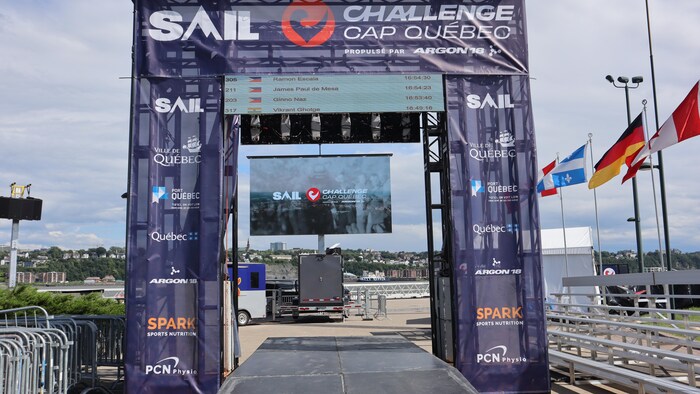 Un premier triathlon voit le jour au cœur de Québec | Radio-Canada