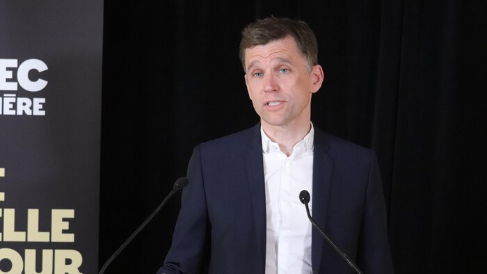 Bruno Marchand, officiellement candidat à la mairie de Québec | Radio ...