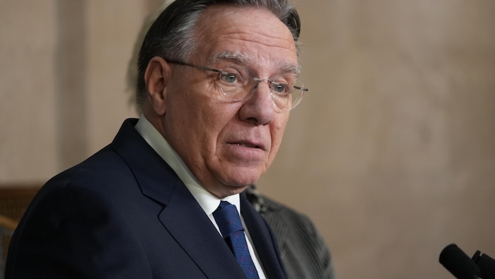Cinq dossiers qui ont marqué l’Estrie pendant l’ère Legault | Radio-Canada