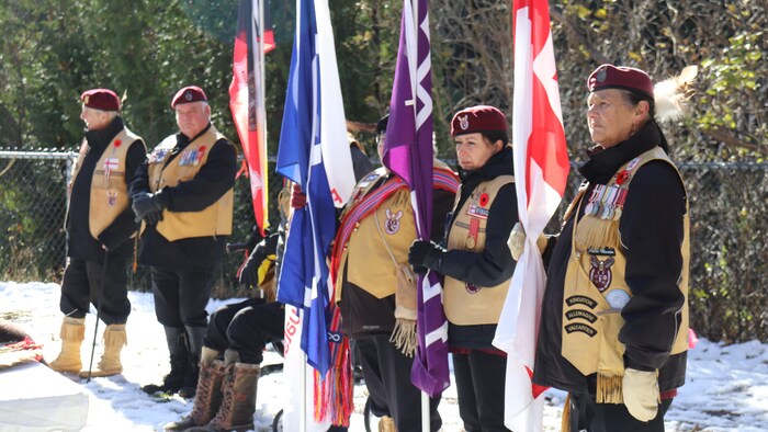 Wendake rend hommage aux soldats autochtones | Radio-Canada