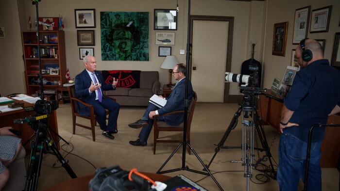 Erin O’Toole quitte la politique et brasse la cage | Radio-Canada