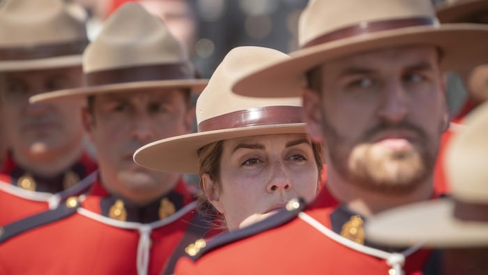 Un dernier au revoir à la sergente Maureen Breau | Radio-Canada