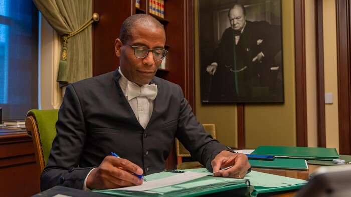 Greg Fergus est « prêt à subir tous les bons et les mauvais coups de la ...