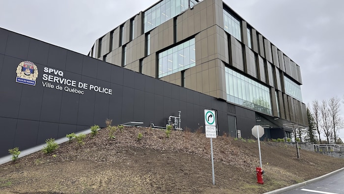 La police de Québec inaugure son nouveau quartier général | Radio-Canada