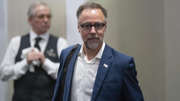 Projet Montréal veut réduire de moitié les délais des permis de ...