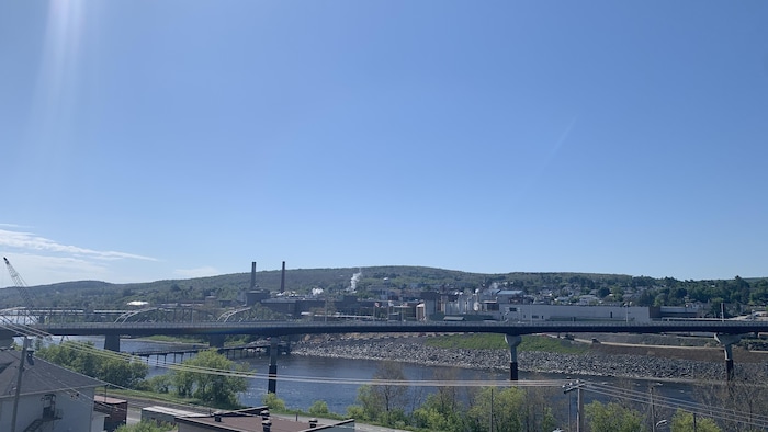 Après trois ans de travaux, le nouveau pont international d’Edmundston ...