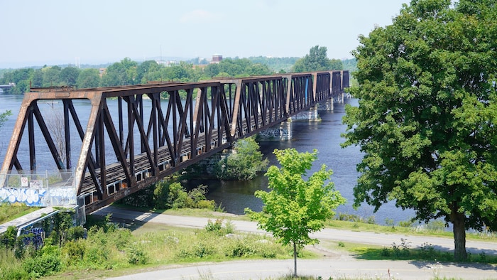 Financement validé pour la rénovation du pont Chef-William-Commanda ...