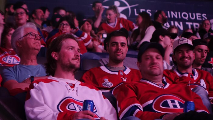 Même défait, le Canadien rassemble dans le « mini Centre Bell » de ...