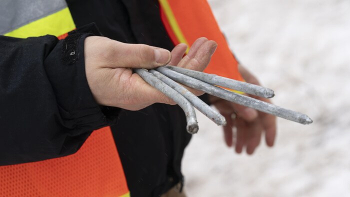 Des tapis à clous posés sur le chantier de l’usine Northvolt | Radio-Canada