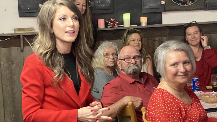 Amanda Simard défaite par Stéphane Sarrazin dans Glengarry—Prescott ...