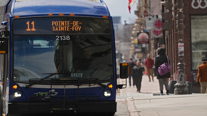 Plaintes au RTC : le CRE soupçonne une baisse de service | Radio-Canada