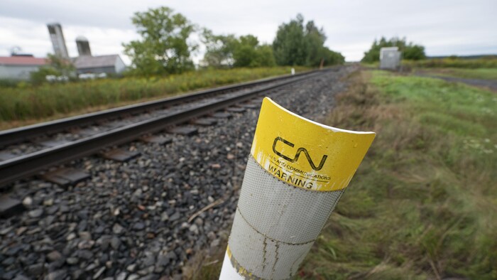Conflit ferroviaire : entreprises et syndicats sur le qui-vive | Radio ...