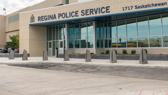Le Service de police de Regina obtient un budget de 106 millions $ pour ...