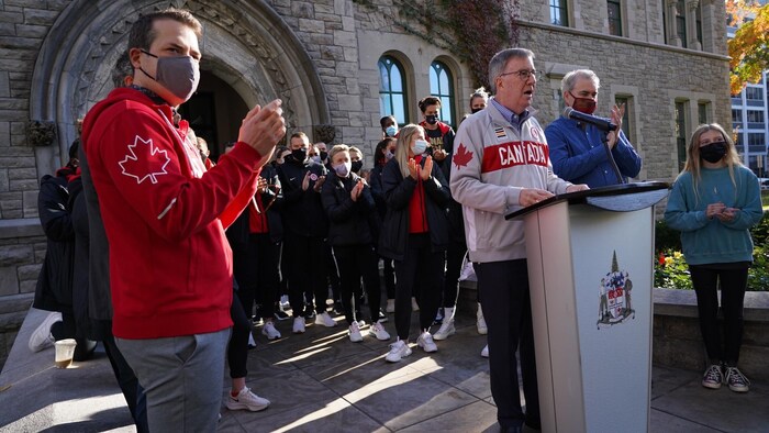 Candidature à la mairie d’Ottawa : Mathieu Fleury en réflexion | Radio ...