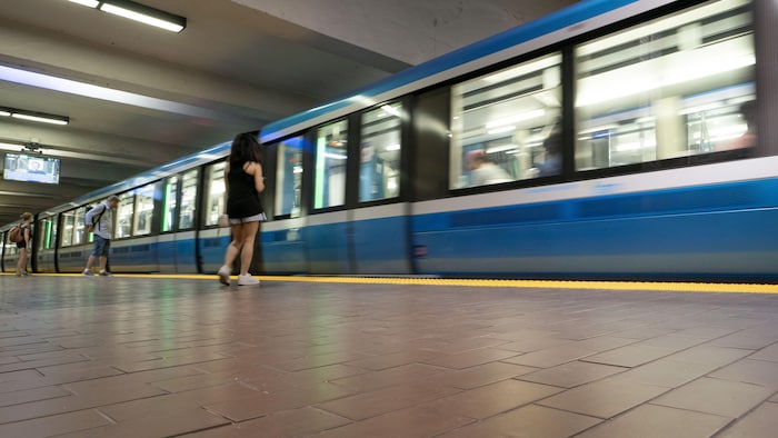 Reprise graduelle du service dans le métro après l’arrêt des quatre ...