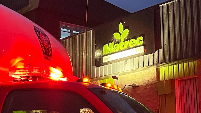 Un incendie ravage l’usine de tri de matières recyclables de Matane ...