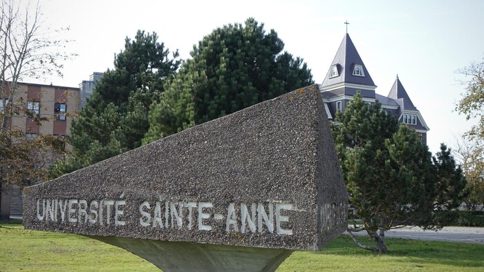 Un nouveau laboratoire sur le campus de l’Université Sainte-Anne ...