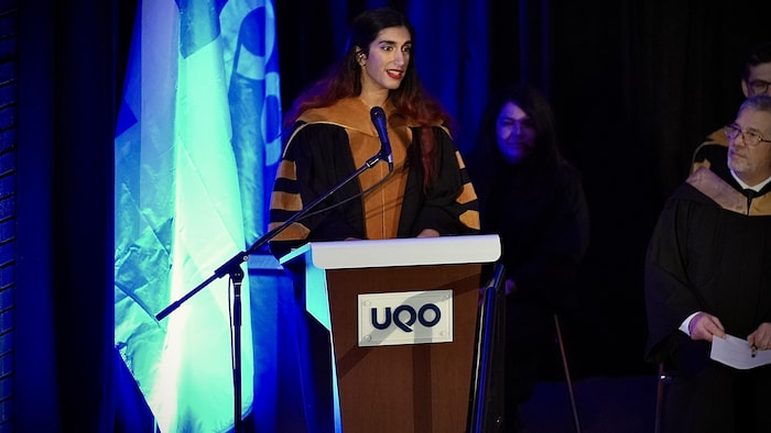 L’ingénieure à la NASA Farah Alibay reçoit un doctorat honorifique de l ...