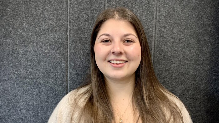 Des jeunes surpris par les risques du vapotage | Radio-Canada