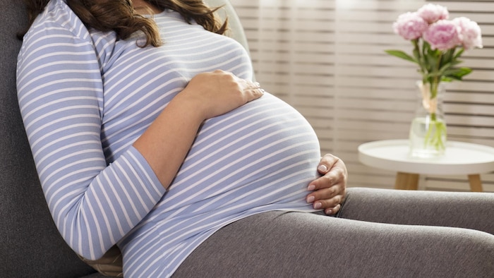 Grossesse pour autrui : des couples déçus par les nouvelles règles au ...