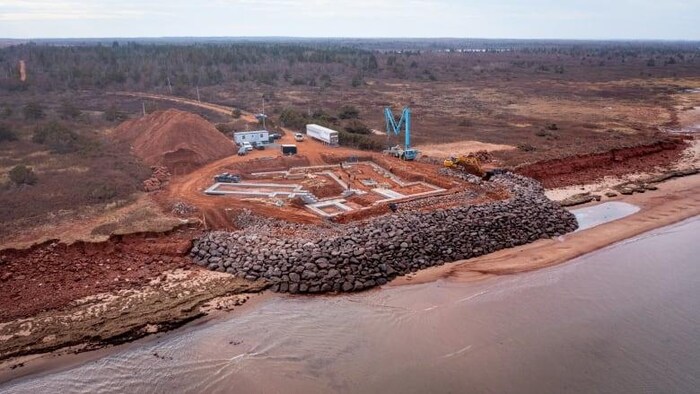 Protection du littoral : le ministre Steven Myers signe un décret ...