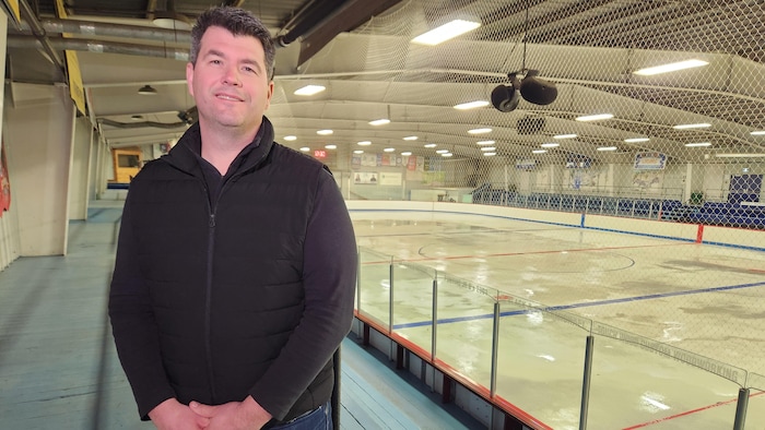 Shawville veut sauver son aréna | Radio-Canada