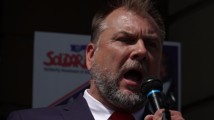 Artur Pawlowski affirme que des « représentants » de Danielle Smith ...