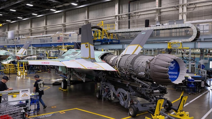 Le Canada commence discrètement à acheter 14 autres F-35 | Radio-Canada
