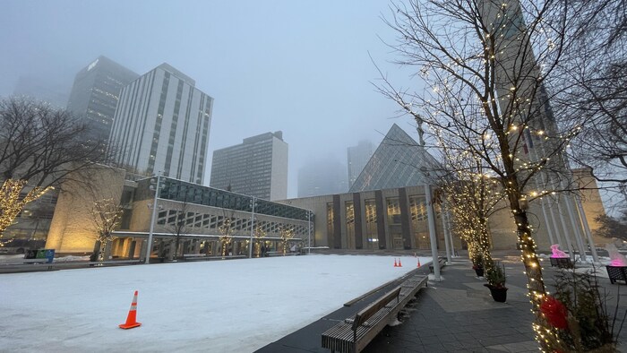 Edmonton envahie par une mauvaise qualité de l’air qui tarde à s ...