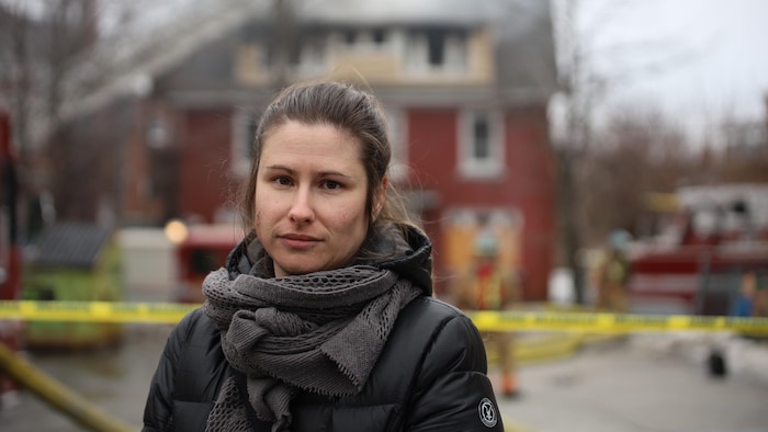 Violent incendie dans un immeuble désaffecté de Sherbrooke | Radio-Canada