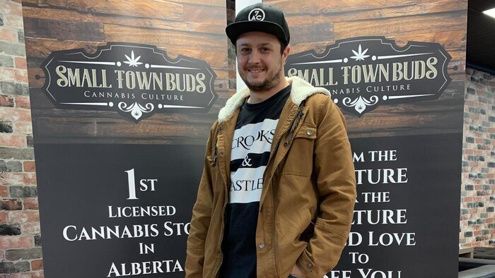L’Alberta autorise la création de marques maison de cannabis | Radio-Canada