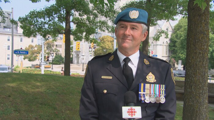 Les Casques bleus honorés à Ottawa | Radio-Canada