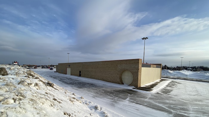 Des logements à venir dans le stationnement du Carrefour de l’Estrie ...