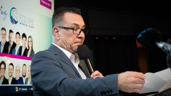 Marc Carrière quitte le parti Équipe Mario Aubé | Radio-Canada