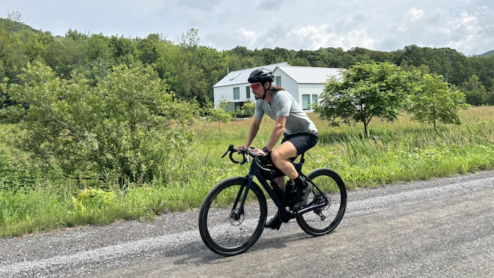 Des circuits de vélo de gravier sillonnent tout le territoire de l ...