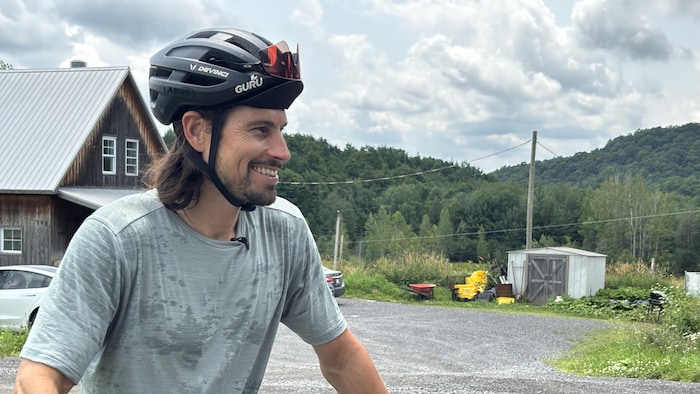 Des circuits de vélo de gravier sillonnent tout le territoire de l ...