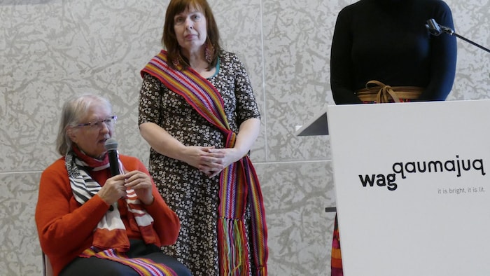 Une ceinture fléchée pour rendre hommage aux femmes métisses | Radio-Canada